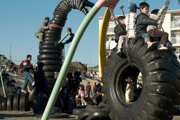 The Most Unusual Tokyo Tire Park | Amusing Planet